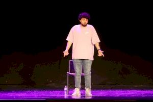 Juan Amodeo conquista al público con su monólogo ‘Avenate’ en el Teatro ...